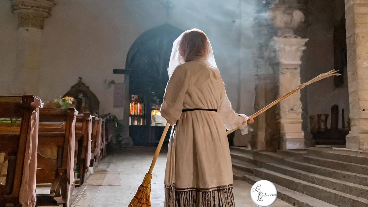 Doña Cleotilde, la barrendera